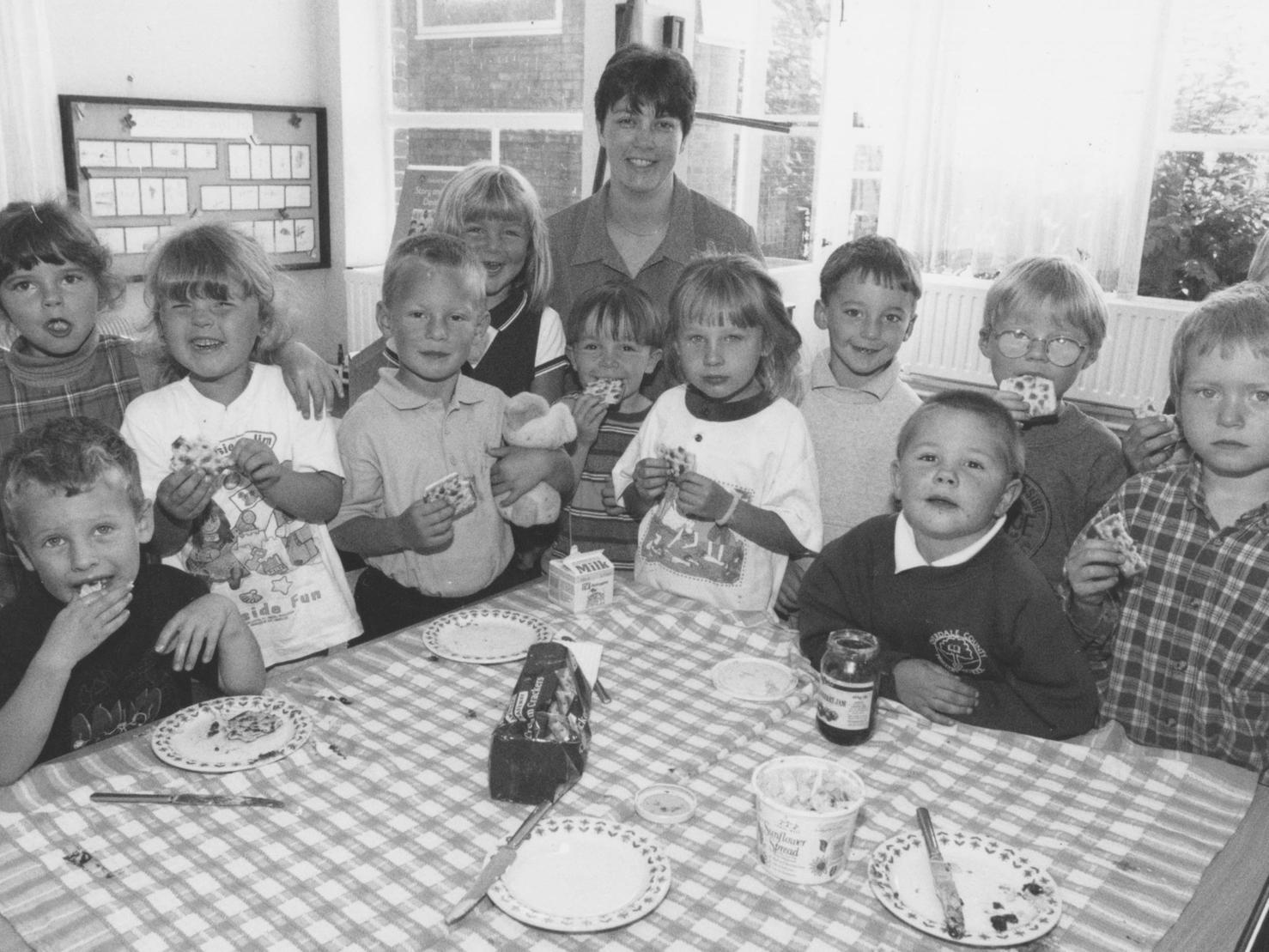 90s in Scarborough - see who you can spot on these pictures from the ...